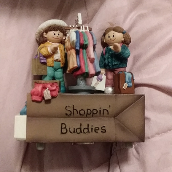 Pavilion Gift Co | Other | Zingle Berry Shoppin Buddies Music Box ...